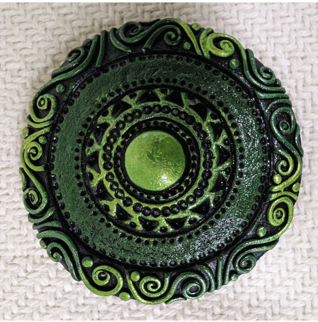 Irish Scrollwork Wrap Pin – Green – Celtic Clothing Company